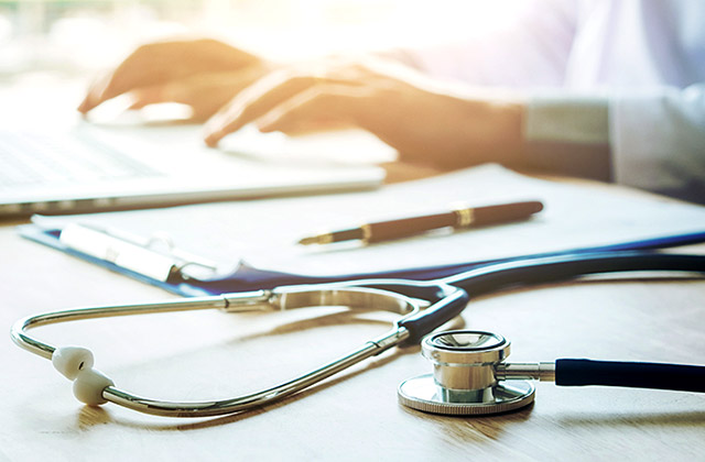 Comment changer mon adresse auprès de la CPAM ? - La Poste