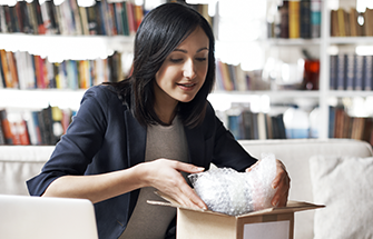 Comment envoyer un Colissimo contre signature ? - La Poste